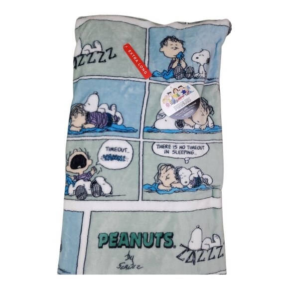 Berkshire | Bedding | Snoopy Linus Peanuts Velvetloft Throw Blanket ...